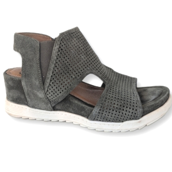Sofft | Shoes | Sofft Womens Green Perforated Suede Wedge Casual ...